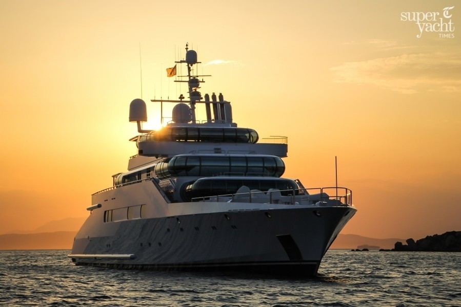 Yacht ENIGMA, Blohm + Voss | CHARTERWORLD Luxury Superyacht Charters